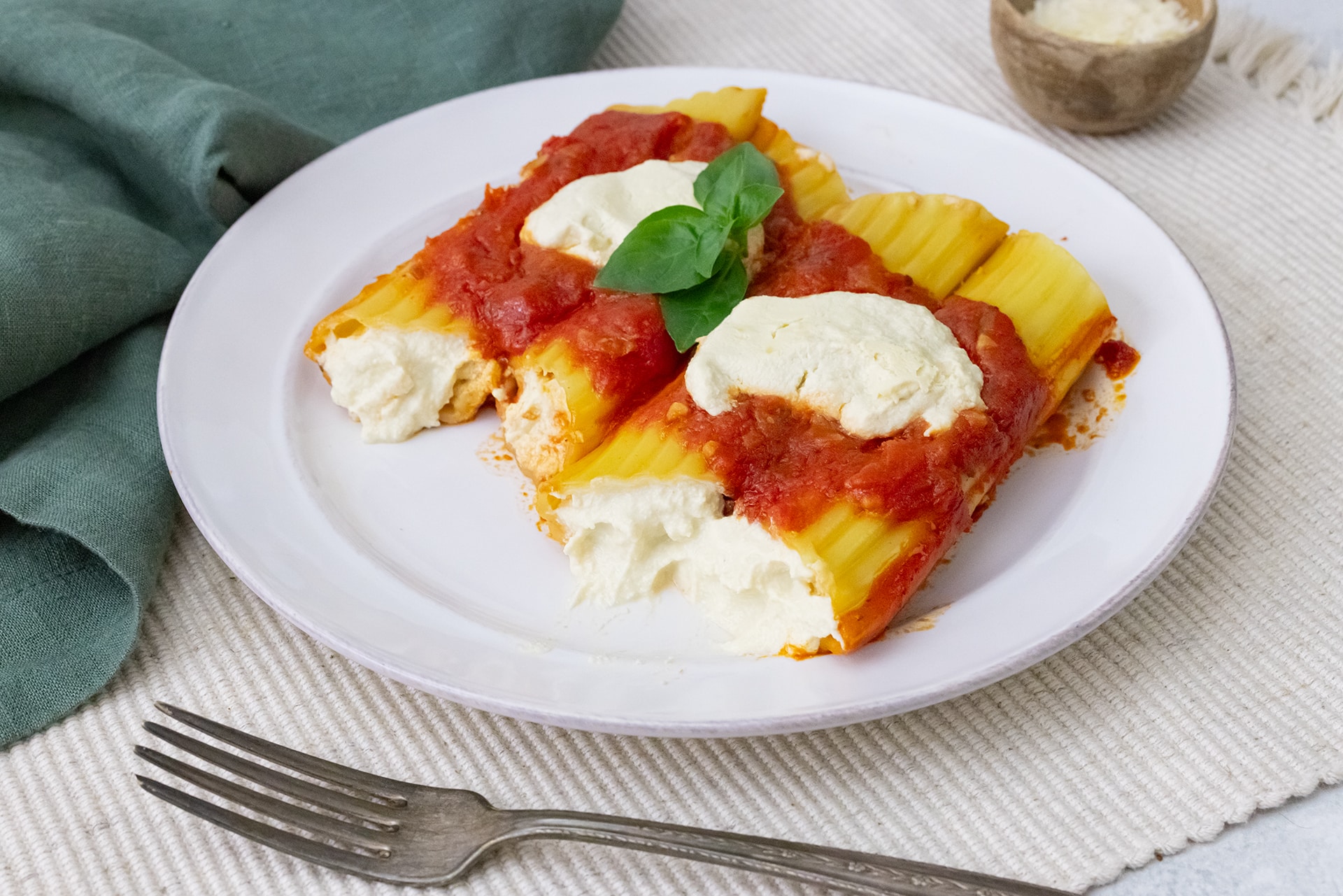 Easy Vegan Manicotti with Cheesy Tofu Ricotta - ZardyPlants