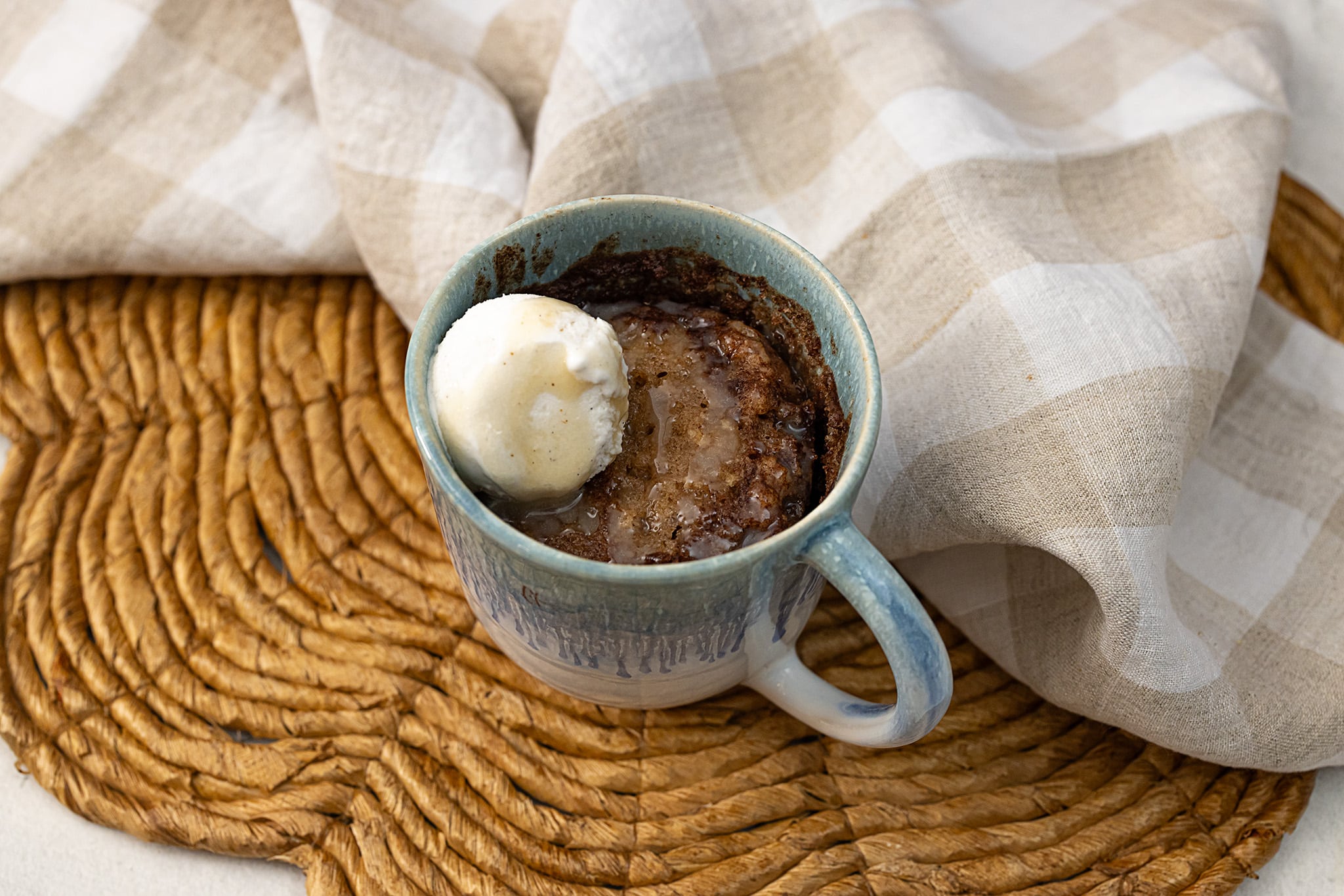 Cinnamon Mug Cake (Vegan) - ZardyPlants